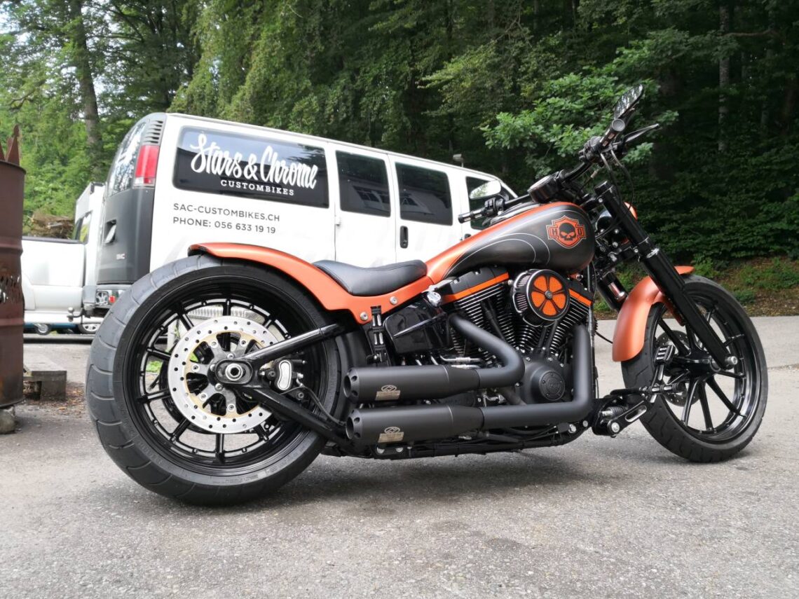 Breakout Komplettumbau - Custombike und Harley-Davidson Werkstatt Aargau