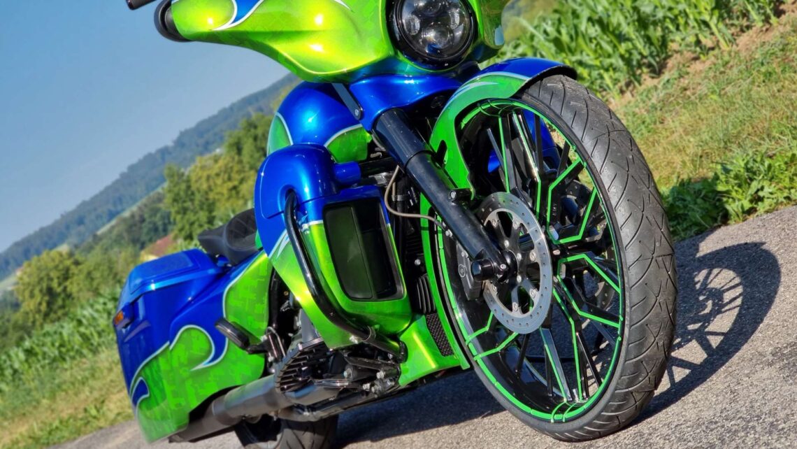 Harley Bagger Endstufe - Custombike und Harley-Davidson Werkstatt Aargau